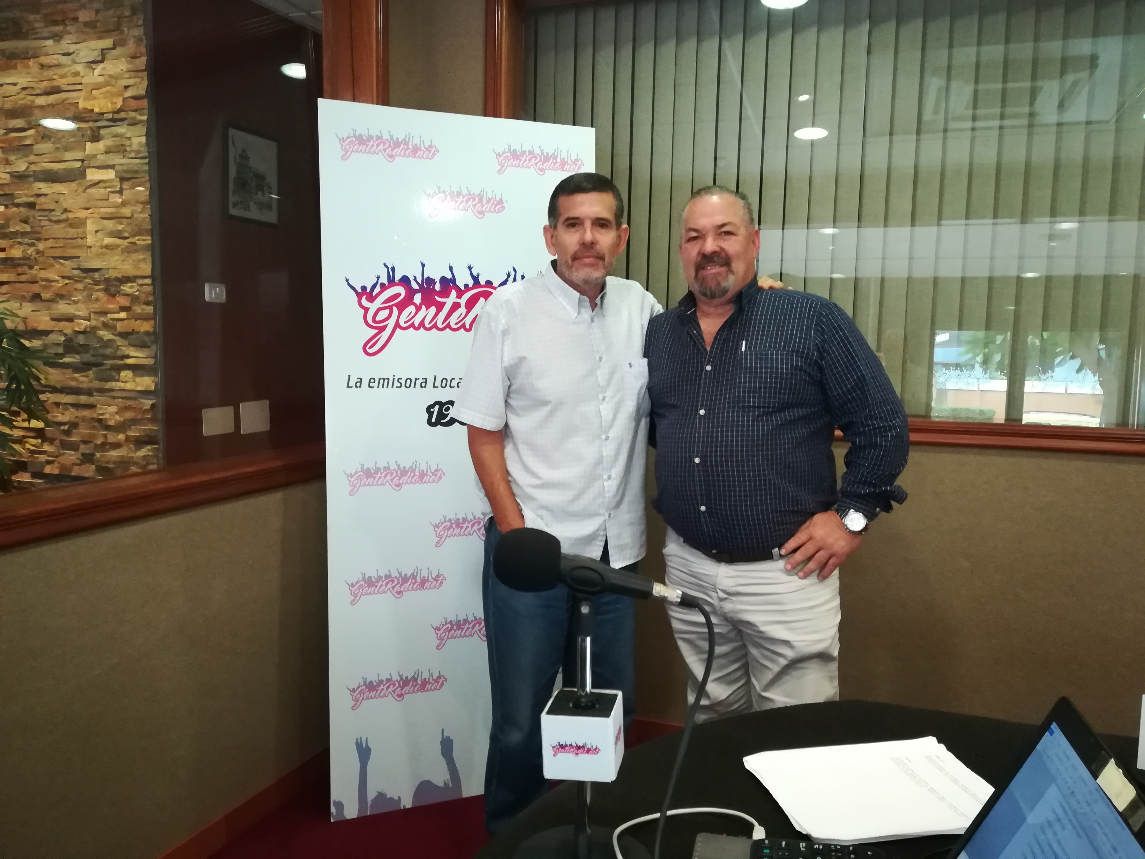 Sección empresarial con Comercial Yoifer Santa Úrsula – Gente Radio